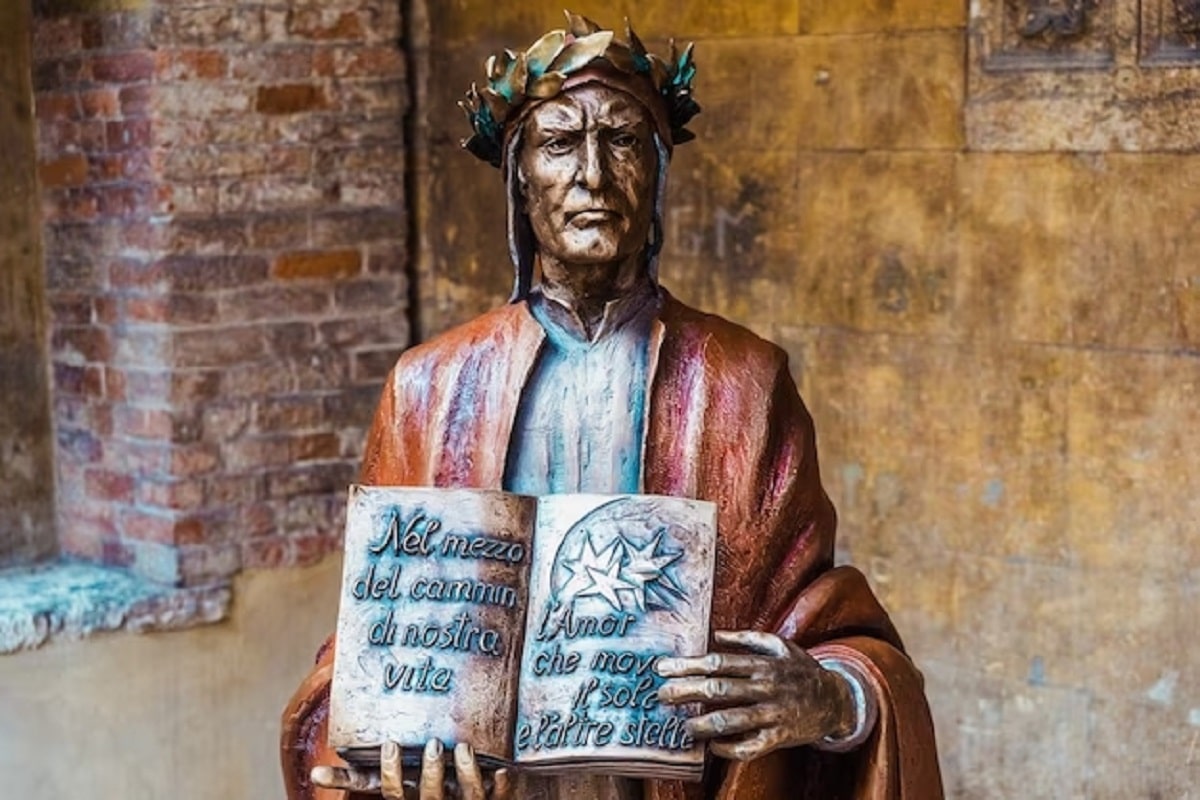 Escritores italianos famosos que deixaram suas marcas na história ...